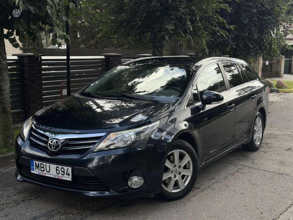 Blue Toyota Avensis 2012 in Alytus, with an engine capacity of 2.00 L and mileage of 298 thousand km for 4750 €, photo 2 on AUTOMOTO.COM.LV