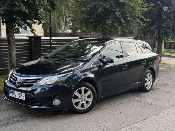 Blue Toyota Avensis 2012 in Alytus, with an engine capacity of 2.00 L and mileage of 298 thousand km for 4750 €, photo 3 on AUTOMOTO.COM.LV