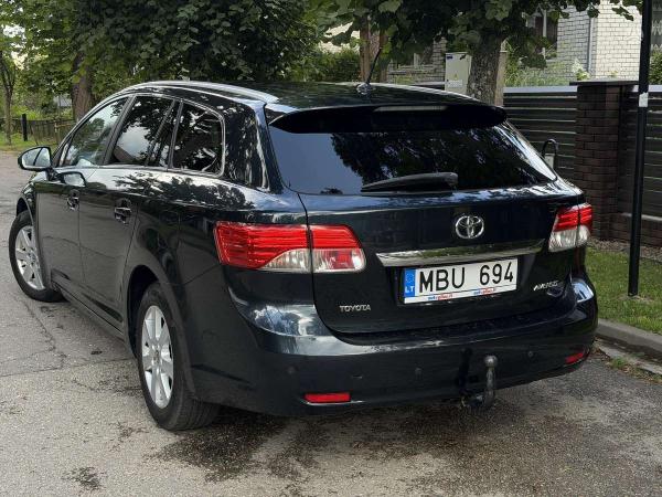 Blue Toyota Avensis 2012 in Alytus, with an engine capacity of 2.00 L and mileage of 298 thousand km for 4750 €, photo 7 on AUTOMOTO.COM.LV