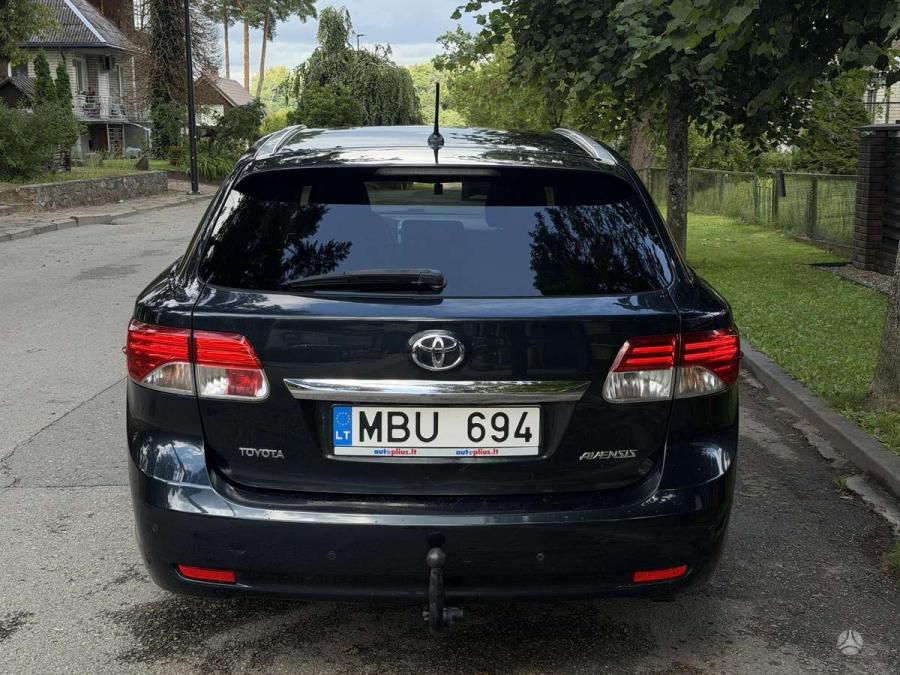 Синий Тойота Авенсис 2012 в Алитус, объемом двигателя 2.00 л и пробегом 298 тыс. км за 4750 €, фото 9 на AUTOMOTO.COM.LV