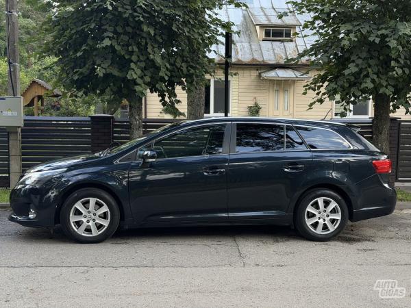 Blue Toyota Avensis 2012 in Alytus, with an engine capacity of 2.00 L and mileage of 298 thousand km for 4750 €, photo 5 on AUTOMOTO.COM.LV