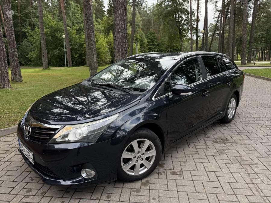 Blue Toyota Avensis 2012 in Alytus, with an engine capacity of 2.00 L and mileage of 298 thousand km for 4850 €, photo 8 on AUTOMOTO.COM.LV