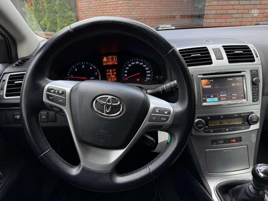 Blue Toyota Avensis 2012 in Alytus, with an engine capacity of 2.00 L and mileage of 298 thousand km for 4850 €, photo 34 on AUTOMOTO.COM.LV
