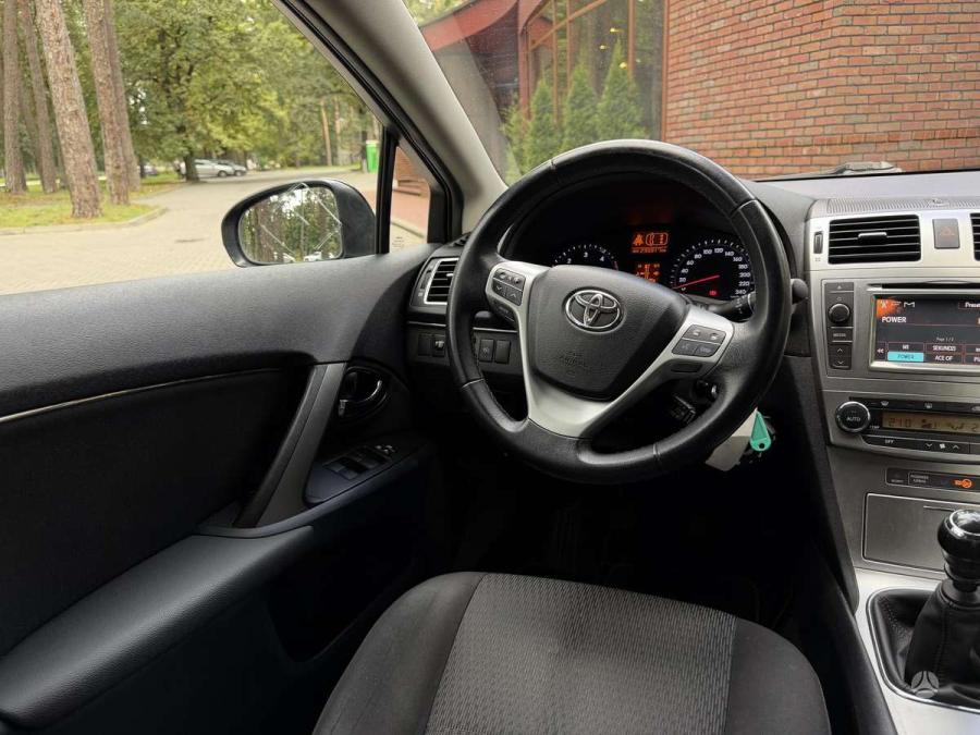 Blue Toyota Avensis 2012 in Alytus, with an engine capacity of 2.00 L and mileage of 298 thousand km for 4850 €, photo 36 on AUTOMOTO.COM.LV