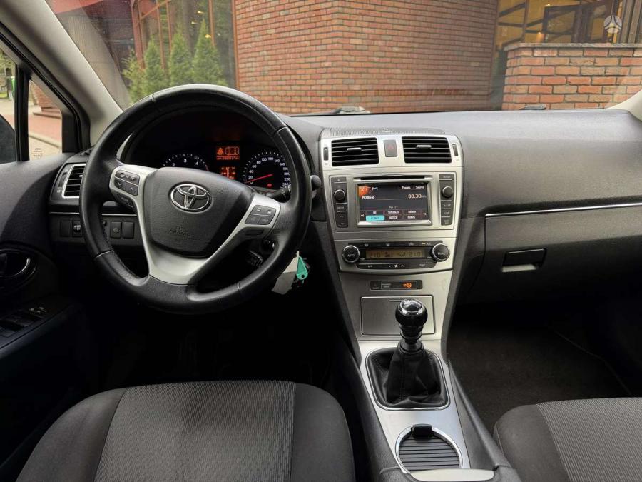 Blue Toyota Avensis 2012 in Alytus, with an engine capacity of 2.00 L and mileage of 298 thousand km for 4850 €, photo 37 on AUTOMOTO.COM.LV