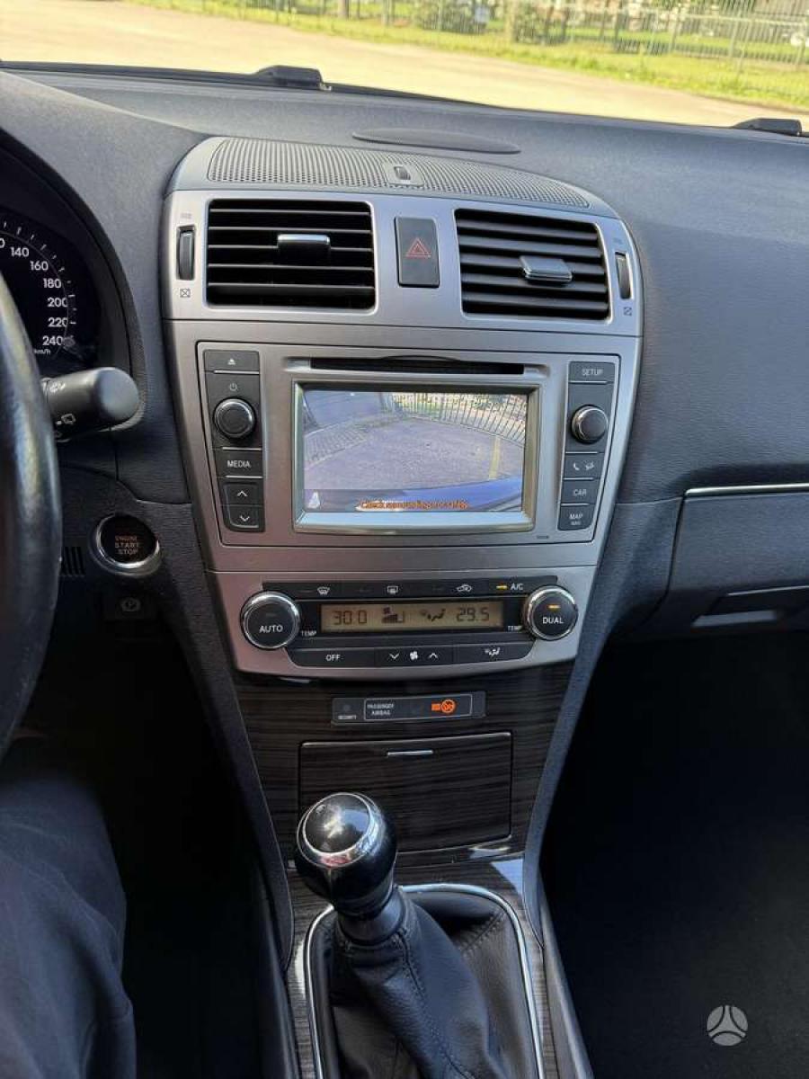 Blue Toyota Avensis 2012 in Ukmerge, with an engine capacity of 2.00 L and mileage of 256 thousand km for 5300 €, photo 9 on AUTOMOTO.COM.LV