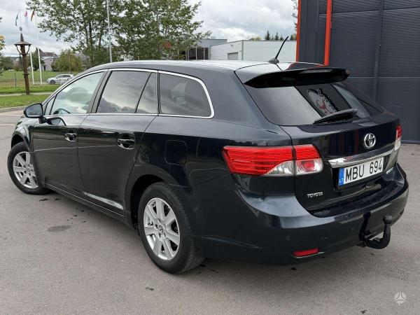 Zils Toyota Avensis 2012 Alīta, ar dzinēja tilpumu 2.00 L un nobraukumu 298 tūkst. km par 5300 €, foto 6 vietnē AUTOMOTO.COM.LV