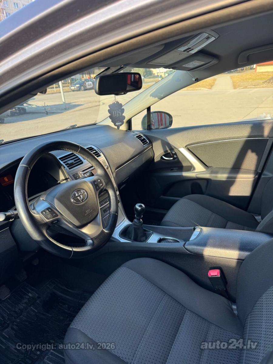 Синий Тойота Авенсис 2013 в Таллин, объемом двигателя 2.00 л и пробегом 195 тыс. км за 8490 €, фото 12 на AUTOMOTO.COM.LV