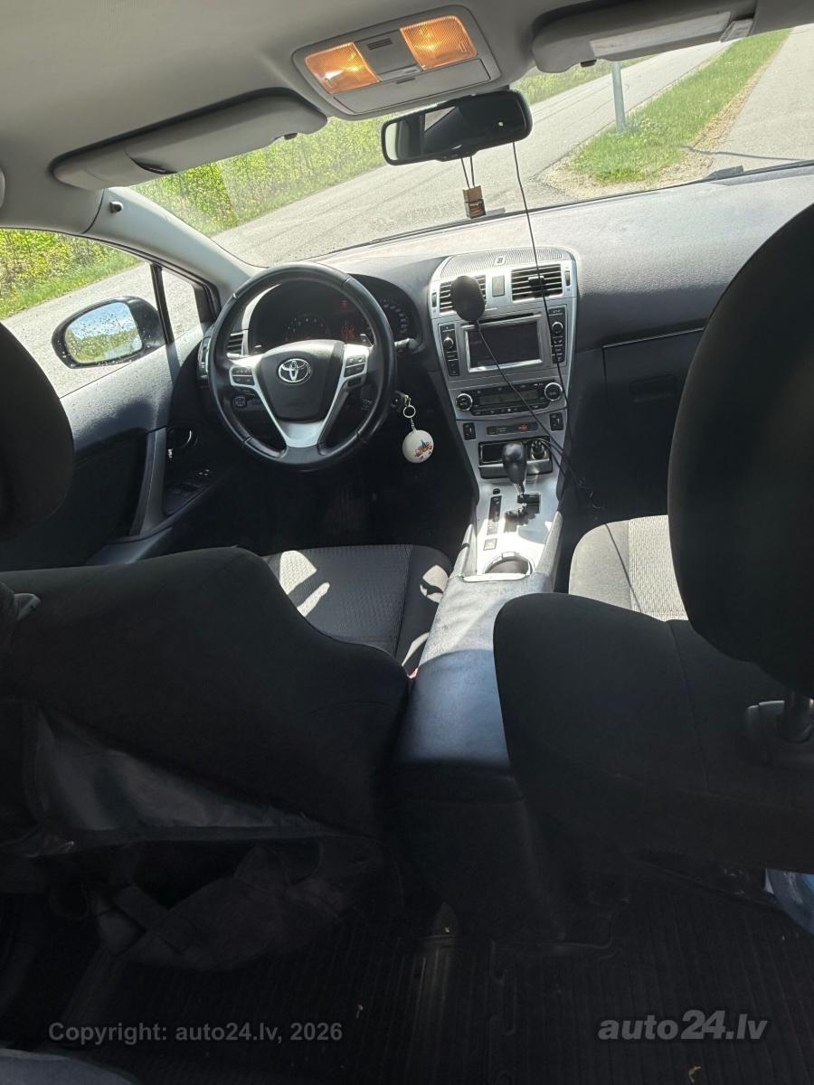 Синий Тойота Авенсис 2013 в Пярну, объемом двигателя 2.00 л и пробегом 0 тыс. км за 6500 €, фото 6 на AUTOMOTO.COM.LV