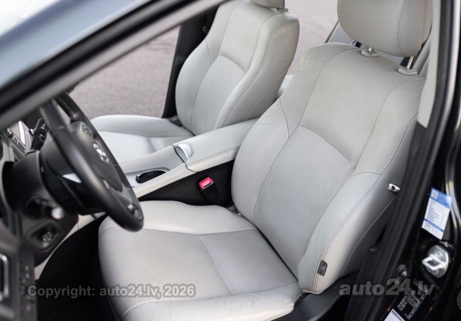 Zils Toyota Avensis 2014 Tallina, ar dzinēja tilpumu 2.20 L un nobraukumu 253 tūkst. km par 7999 €, foto 9 vietnē AUTOMOTO.COM.LV