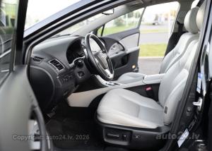 Zils Toyota Avensis 2014 Tallina, ar dzinēja tilpumu 2.20 L un nobraukumu 253 tūkst. km par 7999 €, foto 11 vietnē AUTOMOTO.COM.LV