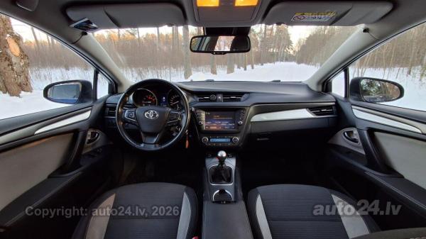 Синий Тойота Авенсис 2015 в Таллин, объемом двигателя 1.80 л и пробегом 287 тыс. км за 7490 €, фото 11 на AUTOMOTO.COM.LV