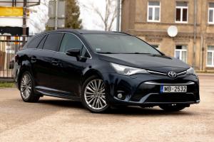 Blue Toyota Avensis 2015 in Riga, with an engine capacity of 2.00 L and mileage of 223 thousand km for 7750 €, photo  on AUTOMOTO.COM.LV