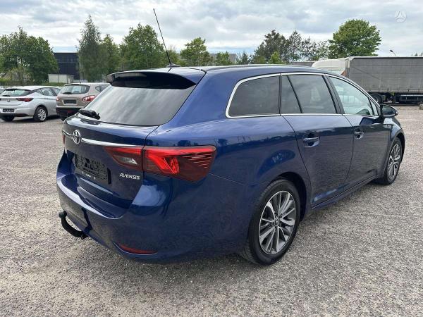 Blue Toyota Avensis 2015 in Alytus, with an engine capacity of 1.60 L and mileage of 276 thousand km for 7700 €, photo 5 on AUTOMOTO.COM.LV