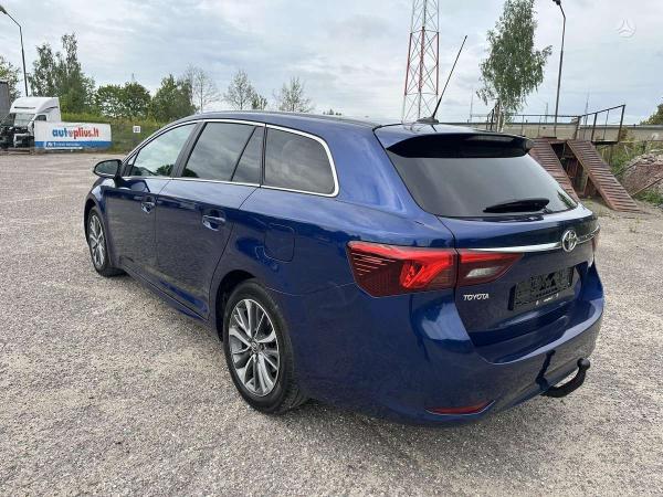 Blue Toyota Avensis 2015 in Alytus, with an engine capacity of 1.60 L and mileage of 276 thousand km for 7700 €, photo 7 on AUTOMOTO.COM.LV