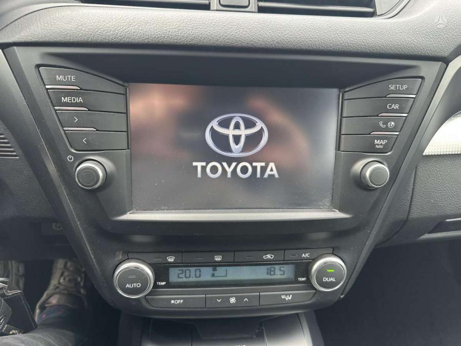 Blue Toyota Avensis 2015 in Alytus, with an engine capacity of 1.60 L and mileage of 276 thousand km for 7700 €, photo 16 on AUTOMOTO.COM.LV