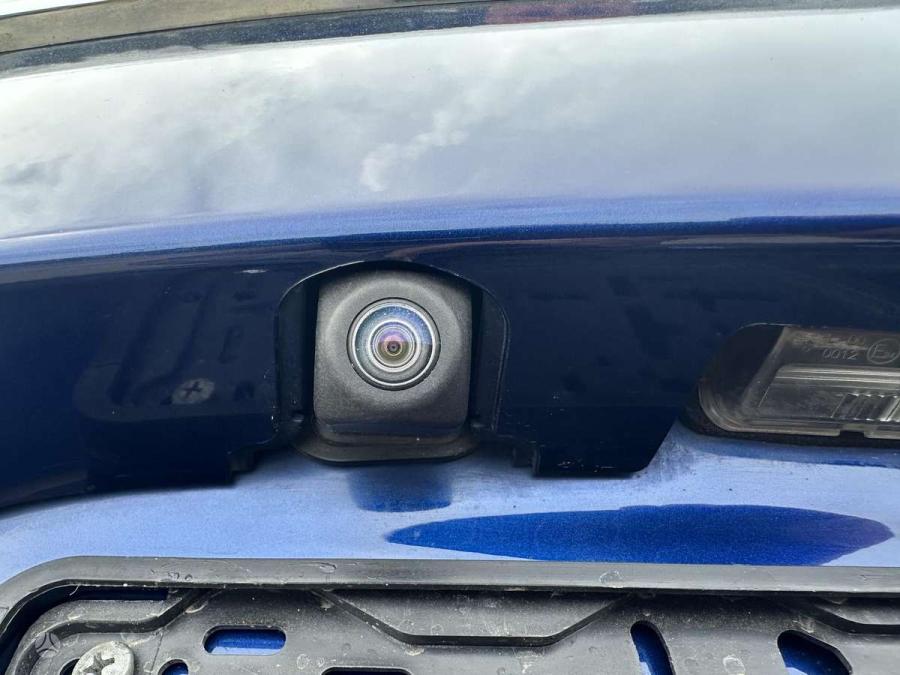 Blue Toyota Avensis 2015 in Alytus, with an engine capacity of 1.60 L and mileage of 276 thousand km for 7700 €, photo 23 on AUTOMOTO.COM.LV
