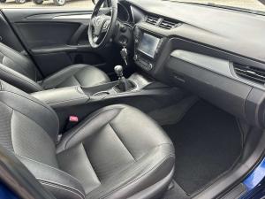 Blue Toyota Avensis 2015 in Alytus, with an engine capacity of 1.60 L and mileage of 276 thousand km for 7700 €, photo 25 on AUTOMOTO.COM.LV