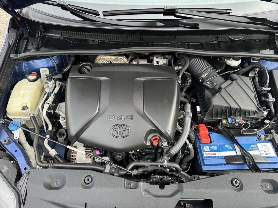 Blue Toyota Avensis 2015 in Alytus, with an engine capacity of 1.60 L and mileage of 276 thousand km for 7700 €, photo 26 on AUTOMOTO.COM.LV