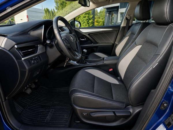 Zils Toyota Avensis 2015 Pakruojis, ar dzinēja tilpumu 2.00 L un nobraukumu 251 tūkst. km par 6900 €, foto 8 vietnē AUTOMOTO.COM.LV