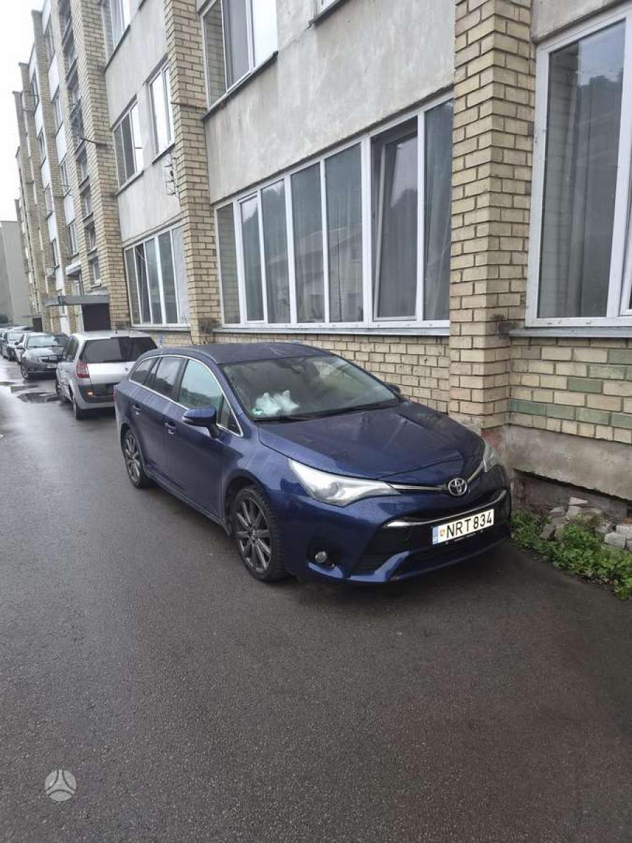 Синий Тойота Авенсис 2015 в Каунас, объемом двигателя 1.60 л и пробегом 300 тыс. км за 6000 €, фото 6 на AUTOMOTO.COM.LV