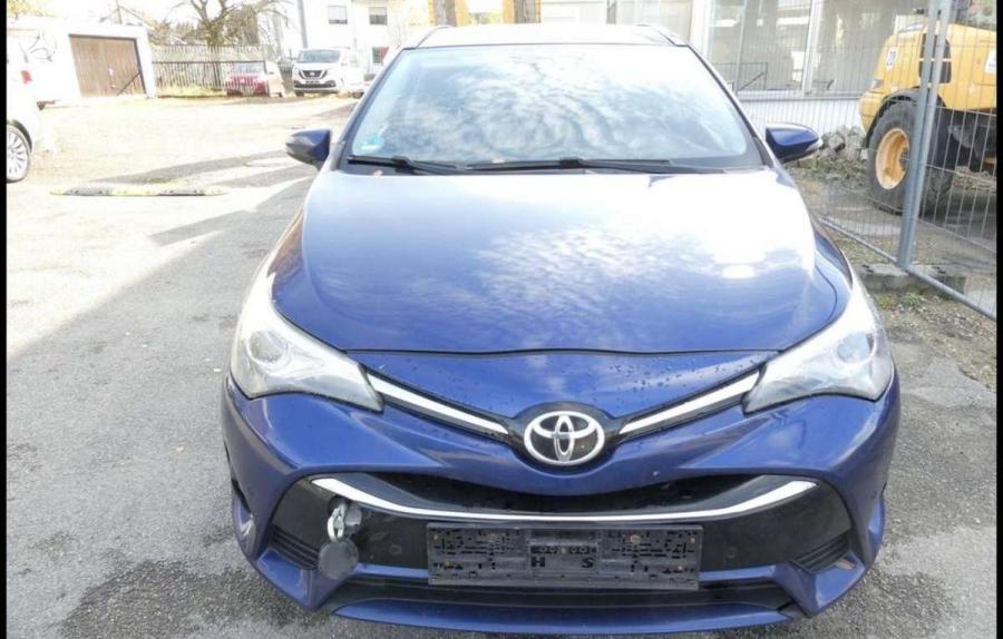 Zils Toyota Avensis 2016 Marijampole, ar dzinēja tilpumu 2.00 L un nobraukumu 280 tūkst. km par 5300 €, foto 2 vietnē AUTOMOTO.COM.LV