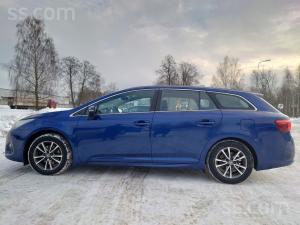 Blue Toyota Avensis 2016 in Riga, with an engine capacity of 1.60 L and mileage of 106 thousand km for 8900 €, photo  on AUTOMOTO.COM.LV