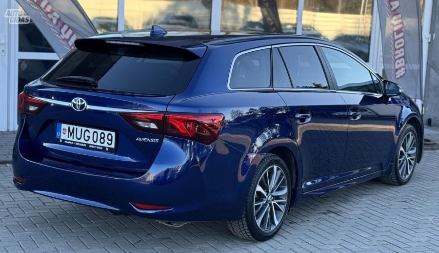 Blue Toyota Avensis 2016 in Radviliskis, with an engine capacity of 2.00 L and mileage of 224 thousand km for 10950 €, photo 10 on AUTOMOTO.COM.LV