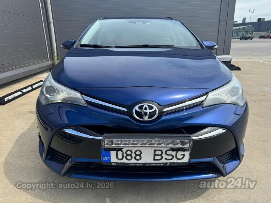 Синий Тойота Авенсис 2016 в Таллин, объемом двигателя 1.80 л и пробегом 274 тыс. км за 7995 €, фото 3 на AUTOMOTO.COM.LV
