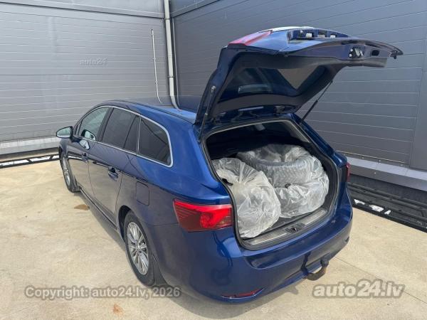 Blue Toyota Avensis 2016 in Tallinn, with an engine capacity of 1.80 L and mileage of 274 thousand km for 7995 €, photo 5 on AUTOMOTO.COM.LV