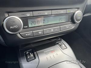 Синий Тойота Авенсис 2016 в Таллин, объемом двигателя 1.80 л и пробегом 274 тыс. км за 7995 €, фото 23 на AUTOMOTO.COM.LV