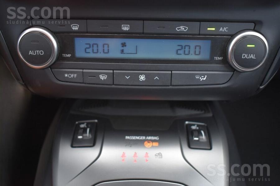Zils Toyota Avensis 2016 Talsi, ar dzinēja tilpumu 2.00 L un nobraukumu 260 tūkst. km par 8700 €, foto 18 vietnē AUTOMOTO.COM.LV