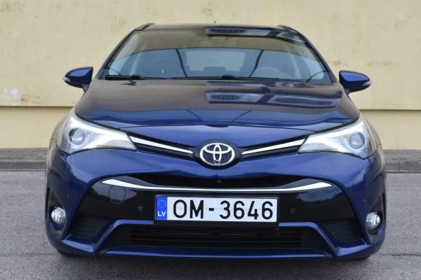 Blue Toyota Avensis 2016 in Talsi, with an engine capacity of 2.00 L and mileage of 220 thousand km for 8700 €, photo 3 on AUTOMOTO.COM.LV