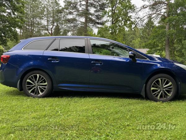 Blue Toyota Avensis 2016 in Tallinn, with an engine capacity of 1.80 L and mileage of 146 thousand km for 11300 €, photo 5 on AUTOMOTO.COM.LV