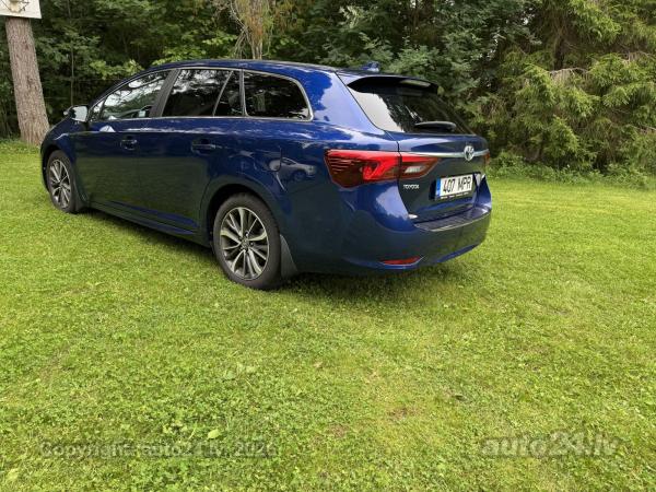 Blue Toyota Avensis 2016 in Tallinn, with an engine capacity of 1.80 L and mileage of 146 thousand km for 11300 €, photo 7 on AUTOMOTO.COM.LV