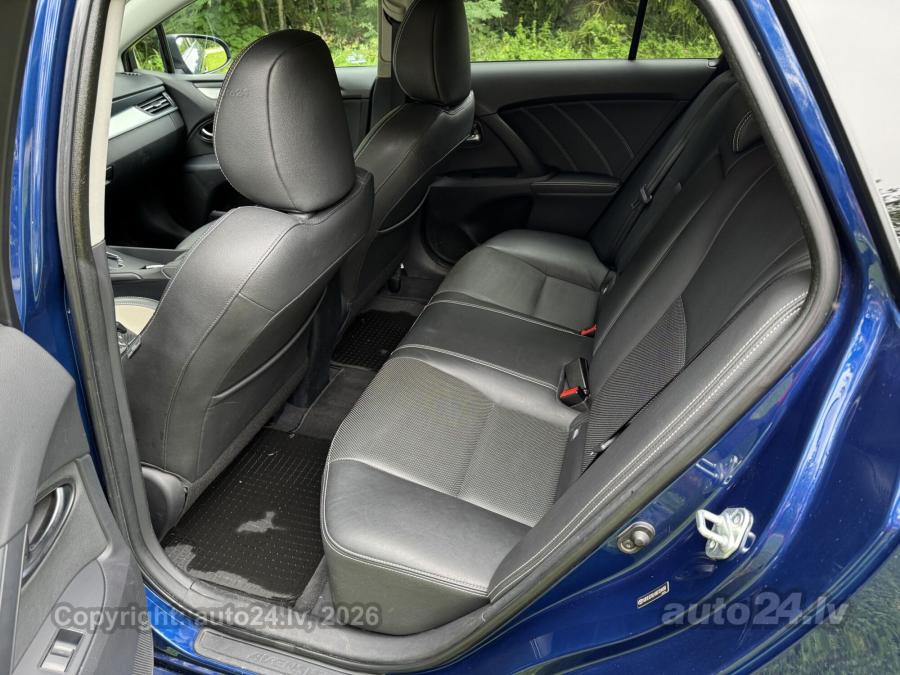 Синий Тойота Авенсис 2016 в Таллин, объемом двигателя 1.80 л и пробегом 146 тыс. км за 11300 €, фото 10 на AUTOMOTO.COM.LV