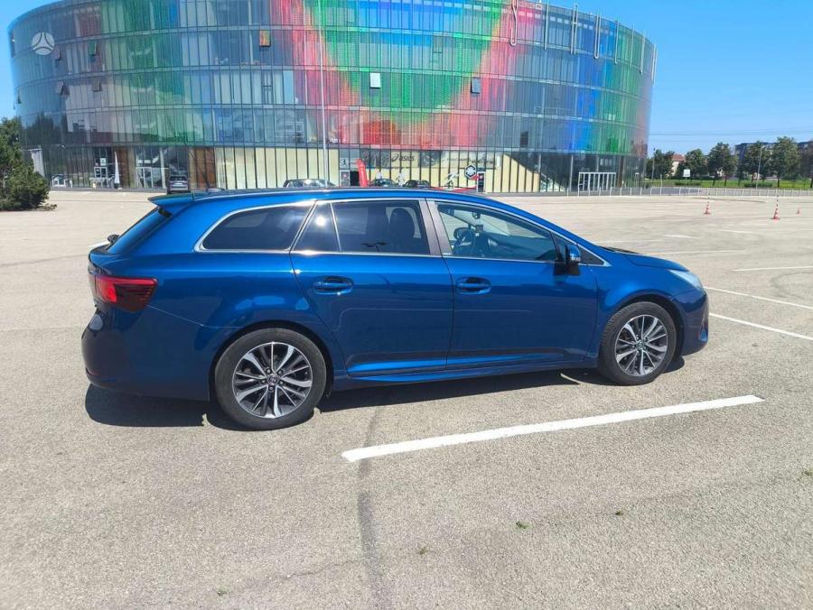 Zils Toyota Avensis 2016 Šauļi, ar dzinēja tilpumu 1.80 L un nobraukumu 138 tūkst. km par 11200 €, foto 4 vietnē AUTOMOTO.COM.LV