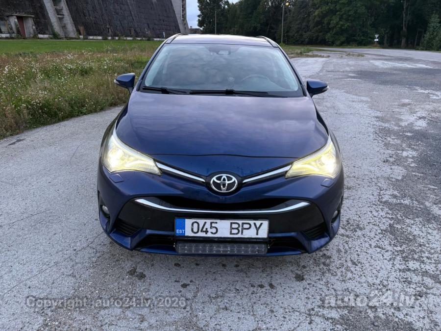 Синий Тойота Авенсис 2016 в Таллин, объемом двигателя 1.80 л и пробегом 261 тыс. км за 7500 €, фото 6 на AUTOMOTO.COM.LV