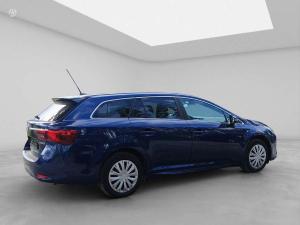 Blue Toyota Avensis 2016 in Vilnius, with an engine capacity of 1.60 L and mileage of 192 thousand km for 8990 €, photo 7 on AUTOMOTO.COM.LV
