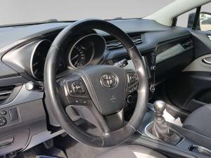 Blue Toyota Avensis 2016 in Vilnius, with an engine capacity of 1.60 L and mileage of 192 thousand km for 8990 €, photo 10 on AUTOMOTO.COM.LV