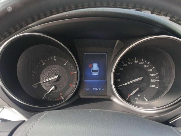 Zils Toyota Avensis 2016 Viļņa, ar dzinēja tilpumu 1.60 L un nobraukumu 192 tūkst. km par 8990 €, foto 10 vietnē AUTOMOTO.COM.LV