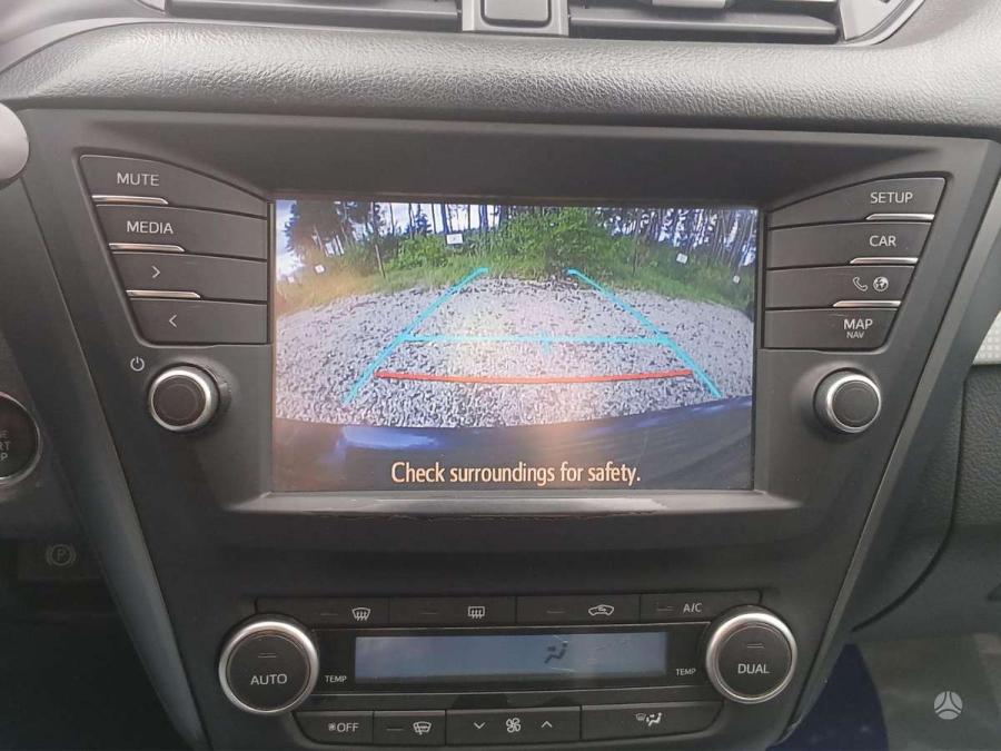 Blue Toyota Avensis 2016 in Vilnius, with an engine capacity of 1.60 L and mileage of 192 thousand km for 8990 €, photo 12 on AUTOMOTO.COM.LV