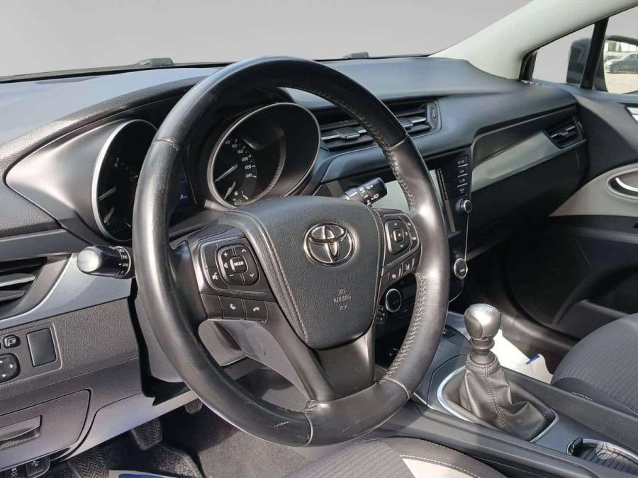 Zils Toyota Avensis 2016 Viļņa, ar dzinēja tilpumu 1.60 L un nobraukumu 192 tūkst. km par 8990 €, foto 10 vietnē AUTOMOTO.COM.LV
