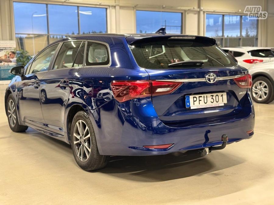 Blue Toyota Avensis 2017 in Kaunas, with an engine capacity of 0.00 L and mileage of 60 thousand km for 24393 €, photo 4 on AUTOMOTO.COM.LV