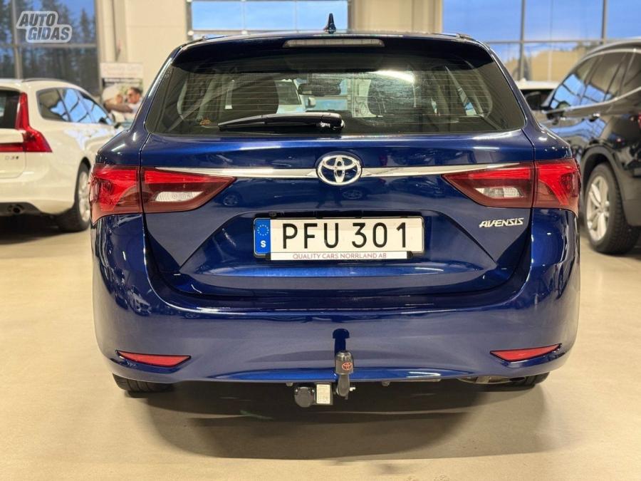 Blue Toyota Avensis 2017 in Kaunas, with an engine capacity of 0.00 L and mileage of 60 thousand km for 24393 €, photo 5 on AUTOMOTO.COM.LV