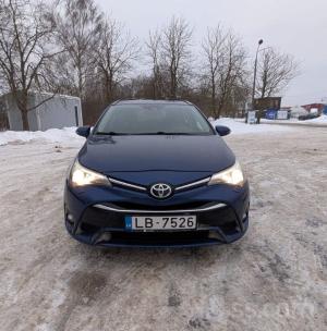 Zils Toyota Avensis 2017 Rīga, ar dzinēja tilpumu 1.80 L un nobraukumu 141 tūkst. km par 11300 €, foto  vietnē AUTOMOTO.COM.LV
