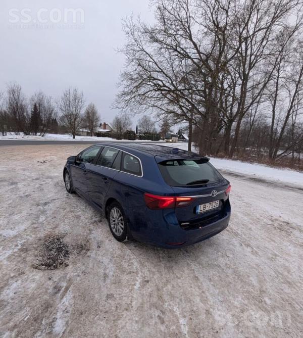 Zils Toyota Avensis 2017 Rīga, ar dzinēja tilpumu 1.80 L un nobraukumu 141 tūkst. km par 11300 €, foto 5 vietnē AUTOMOTO.COM.LV