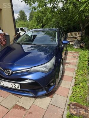 Синий Тойота Авенсис 2017 в Рига, объемом двигателя 1.80 л и пробегом 232 тыс. км за 11000 €, фото 4 на AUTOMOTO.COM.LV