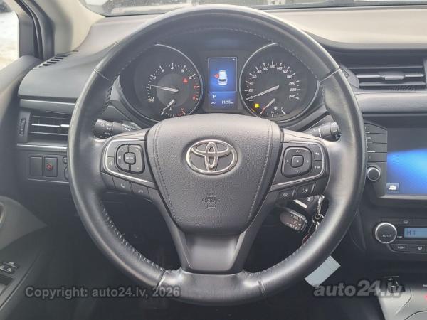 Zils Toyota Avensis 2018 Tallina, ar dzinēja tilpumu 1.99 L un nobraukumu 71 tūkst. km par 15495 €, foto 11 vietnē AUTOMOTO.COM.LV