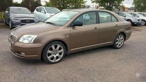 Brūns Toyota Avensis 2003 Panevēža, ar dzinēja tilpumu 2.00 L un nobraukumu 259 tūkst. km par 2500 €, foto  vietnē AUTOMOTO.COM.LV